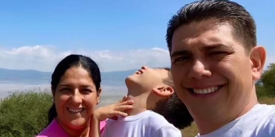 Mexican mayor decapitated, his head displayed atop pickup truck 6 days ...