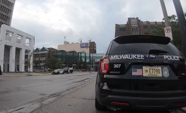 Milwaukee Officers Face New Guidelines for High-Speed Chases | Law ...