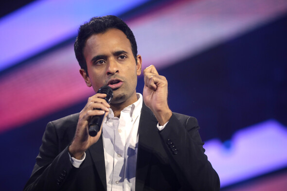 Ramaswamy rising? Tech mogul closing in on DeSantis for 2nd place in ...