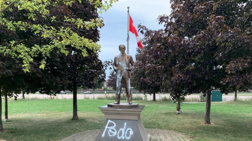 BREAKING: Pierre Trudeau statue vandalized again, this time with 'pedo ...