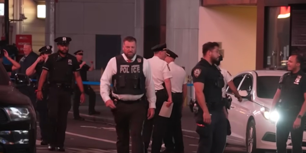Teen gunman in custody after 3 injured in Times Square shooting | The ...