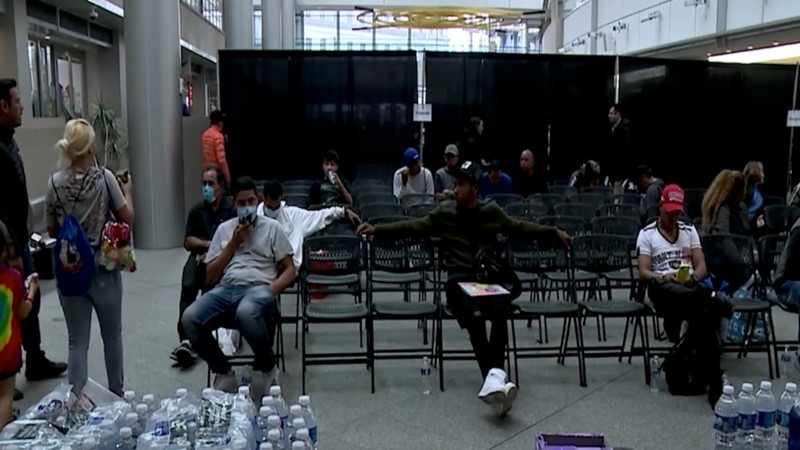 Texas Governor Sends Border Crossers to Democratic Sanctuary City ...